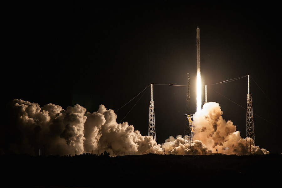 Photos: Falcon 9 rocket dazzles at dawn – Spaceflight Now