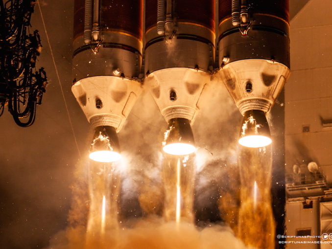 Photos: Gantry retracted from Delta 4-Heavy – Spaceflight Now