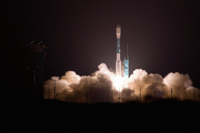 Photos: Final Delta 2 launch shines before dawn in California ...