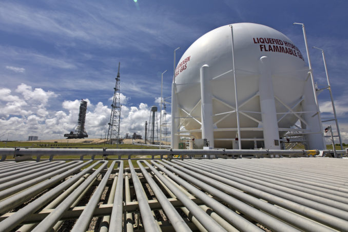 Photos: SLS mobile launch platform rolls to pad 39B – Spaceflight Now
