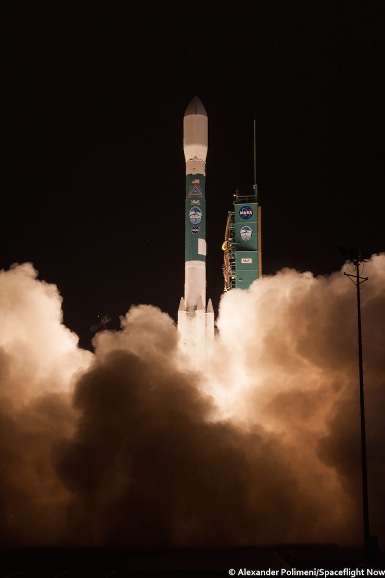 Photos: Final Delta 2 launch shines before dawn in California ...