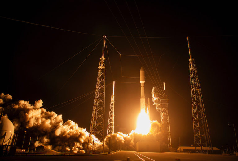 Photos: Atlas 5 rocket lifts off with Air Force’s AEHF 4 satellite ...