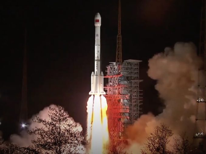 Watch the Falcon Heavy go upright at launch pad 39A – Spaceflight Now