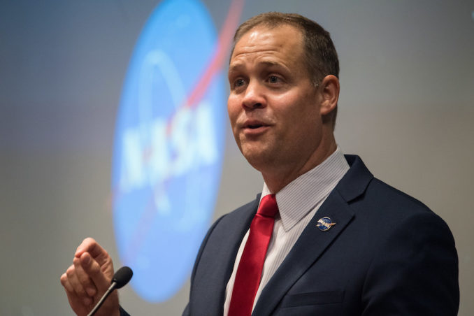 NASA directs Alabama space center to manage lunar lander program ...
