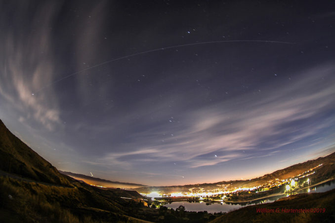 Starlink ‘train’ traces path across twilight skies – Spaceflight Now