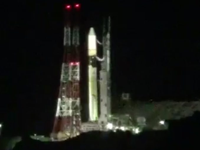 Akatsuki probe relays its first images from Venus orbit – Spaceflight Now