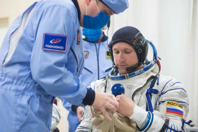 Photos: Soyuz launches new station crew with spectacular autumn ...