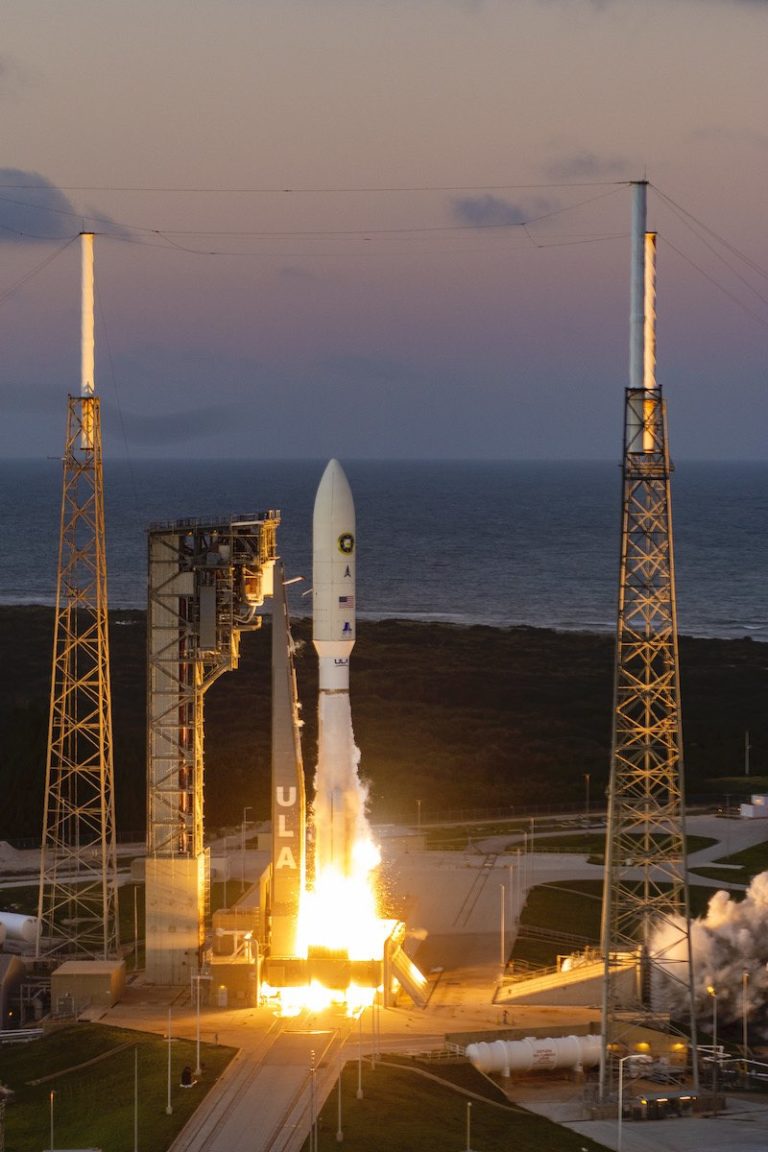 Photos: Atlas 5’s stunning climb to space at sunset – Spaceflight Now
