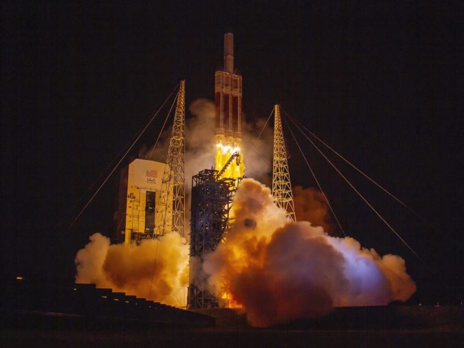 Delta 4-Heavy blasts off with Orion capsule – Spaceflight Now