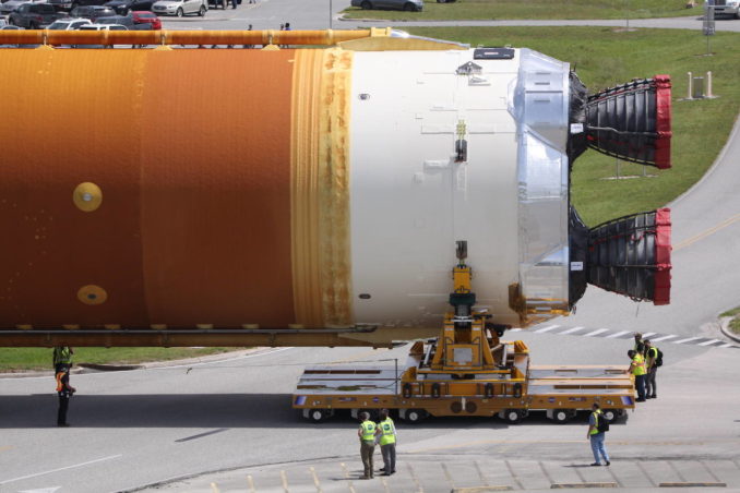 Core of NASA’s first Artemis moon rocket towed into Vehicle Assembly ...