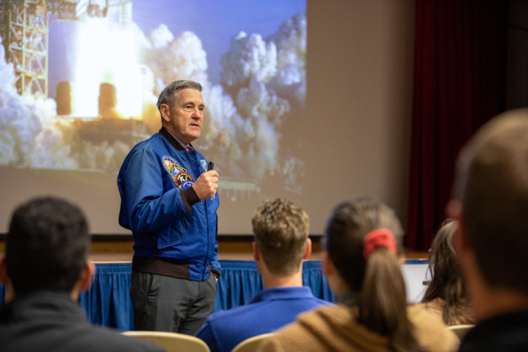 Long-time Kennedy Space Center director to take job at NASA ...