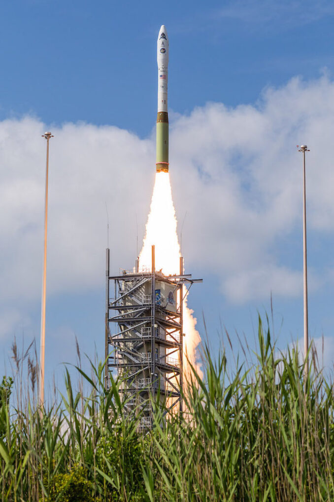 Photos: Surplus missile motor from 1960s launches classified NRO ...