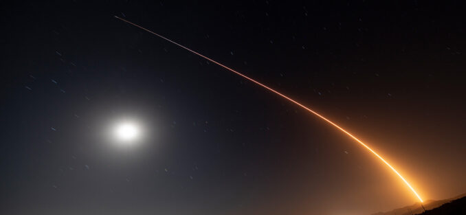 SpaceX launches first full batch of laser-equipped Starlink satellites ...