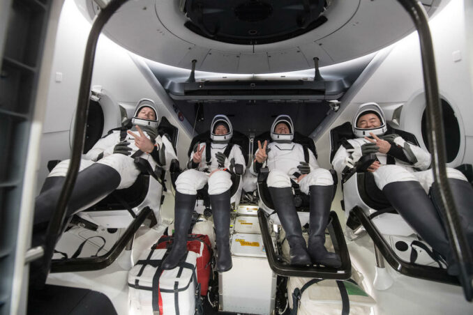 SpaceX crew capsule brings astronauts home after nearly 200 days in ...
