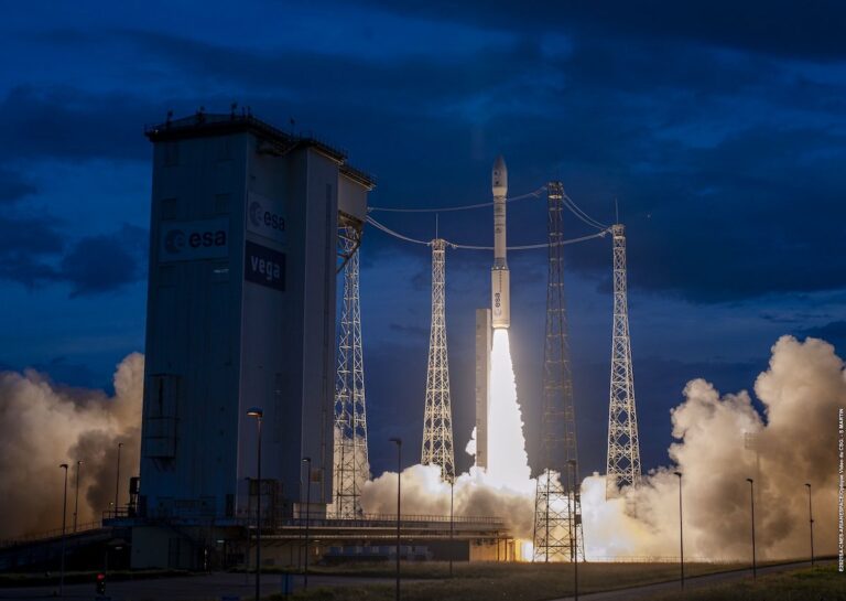 French military intelligence satellites launch on Vega rocket ...