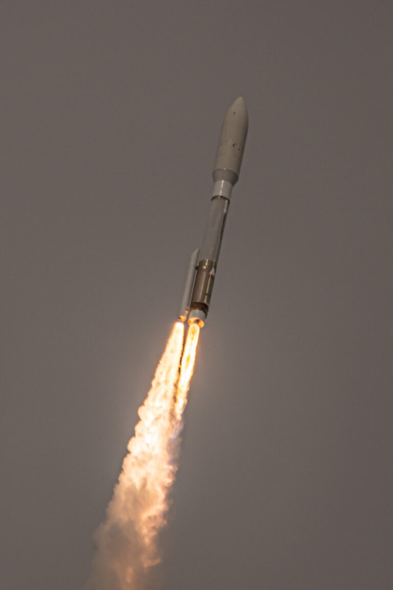 Atlas 5 rocket delivers two military inspector satellites to high ...
