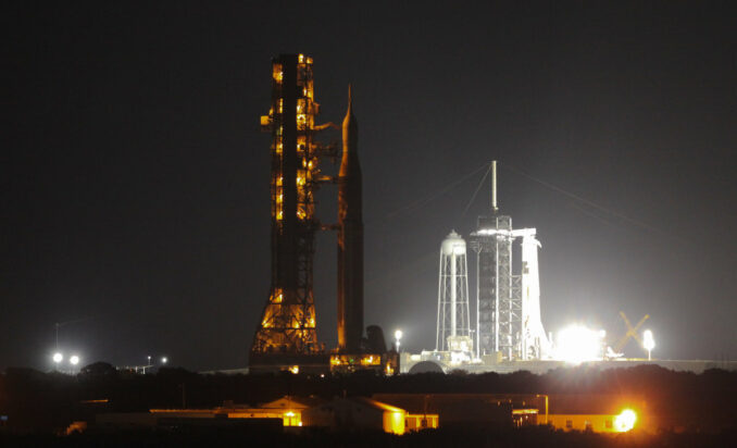 NASA’s moon rocket rolls back to Vehicle Assembly Building for repairs ...