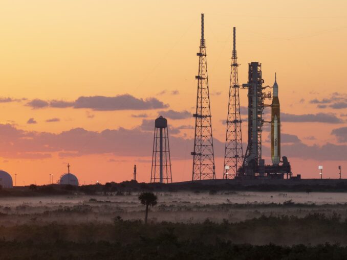 European space plane flies around the world on test flight ...