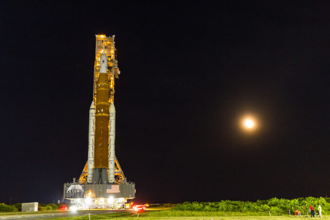 Photos: SLS moon rocket rolls to launch pad – Spaceflight Now