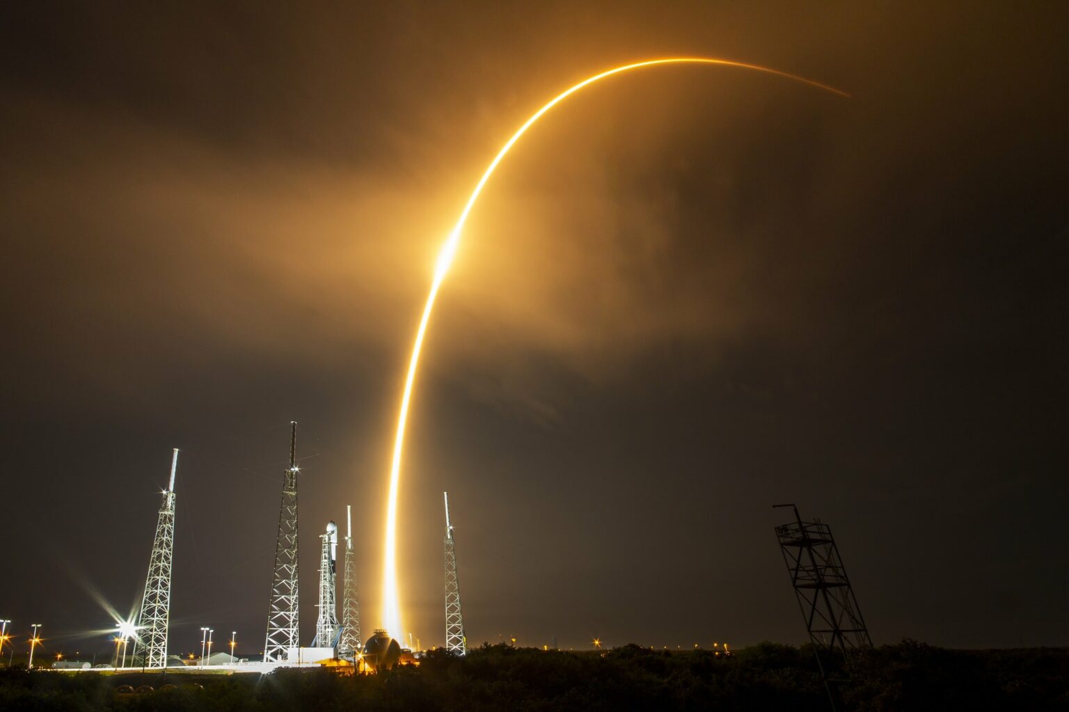 SpaceX launches fleet-leading booster on 14th flight – Spaceflight Now