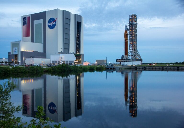 Artemis 1 rocket moved to hangar as spaceport completes hurricane preps ...