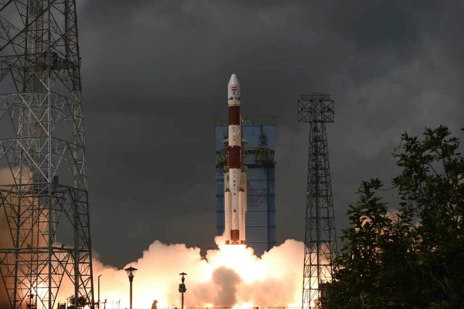 India launches satellite for ocean monitoring – Spaceflight Now