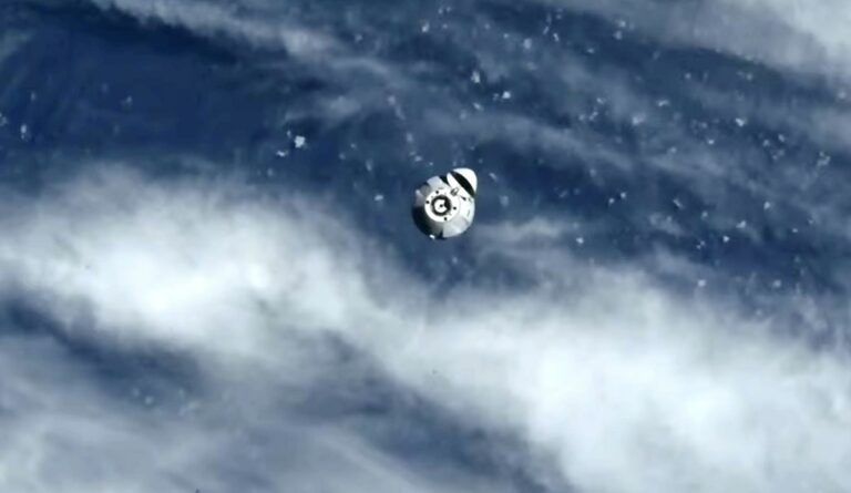 SpaceX supply ship docks at space station – Spaceflight Now