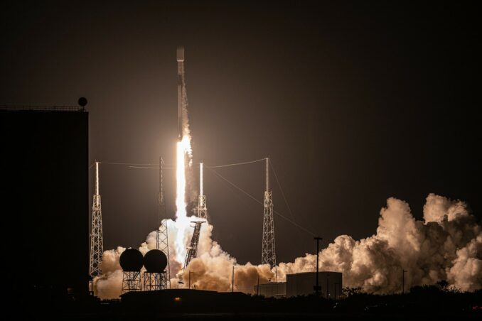 SpaceX completes Friday doubleheader with launch for Inmarsat ...