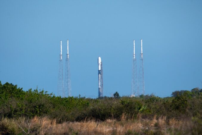 SpaceX unveils first batch of larger upgraded Starlink satellites ...