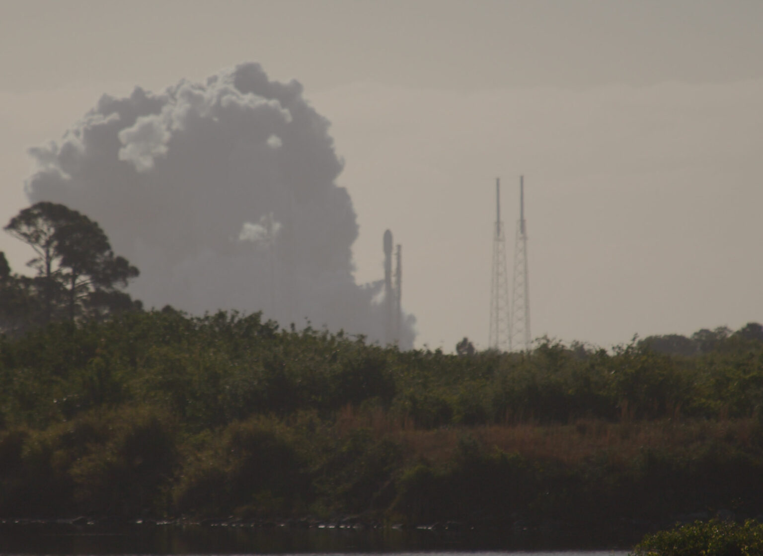 SpaceX pausing launches of new-generation Starlink satellites ...