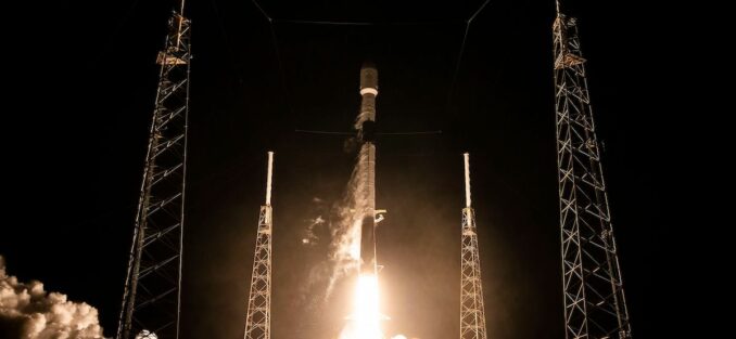 SpaceX rocket sends Arabsat communications satellite into orbit ...