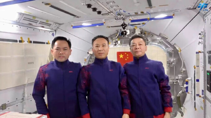 Shenzhou crew capsule brings home three Chinese astronauts ...