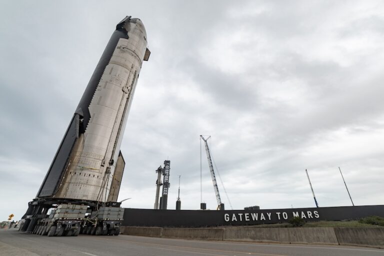 SpaceX launches Starship on the third flight test of the program ...