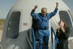 Blue Origin resumes passenger flights, carries crew of six and 90-year ...