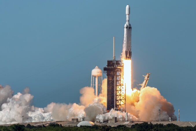 SpaceX launches final NOAA GOES weather satellite on Falcon Heavy ...