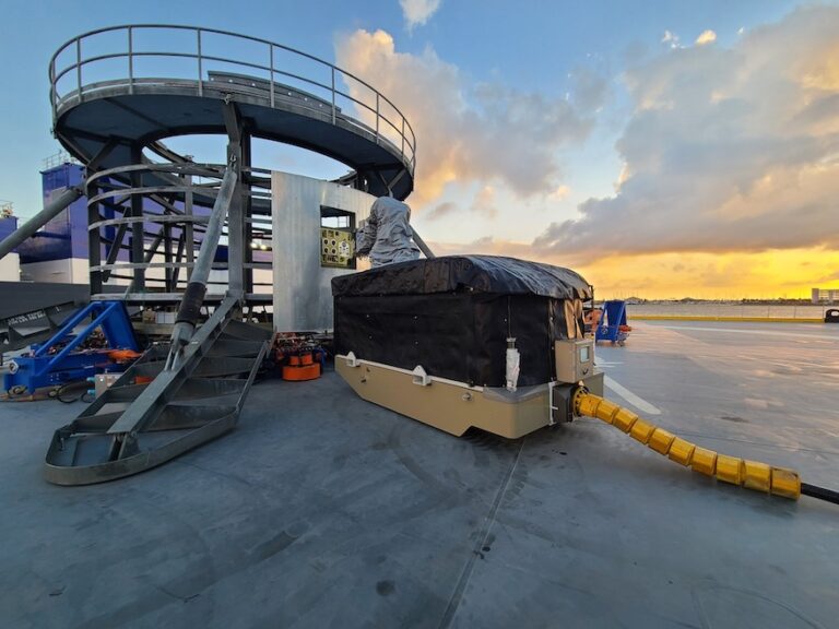 SpaceX completes 400th Falcon booster landing on a drone ship ...