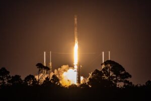 SpaceX sticks first Falcon 9 booster landing in The Bahamas ...