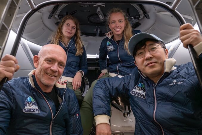 SpaceX Dragon Freedom splashes down off coast of Florida, ending Crew-9 ...