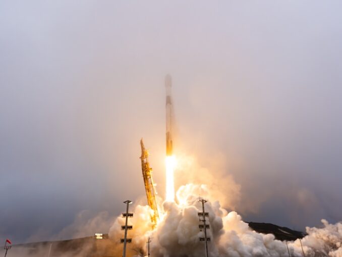 SpaceX launches first Falcon 9 rocket from West Coast in two weeks ...